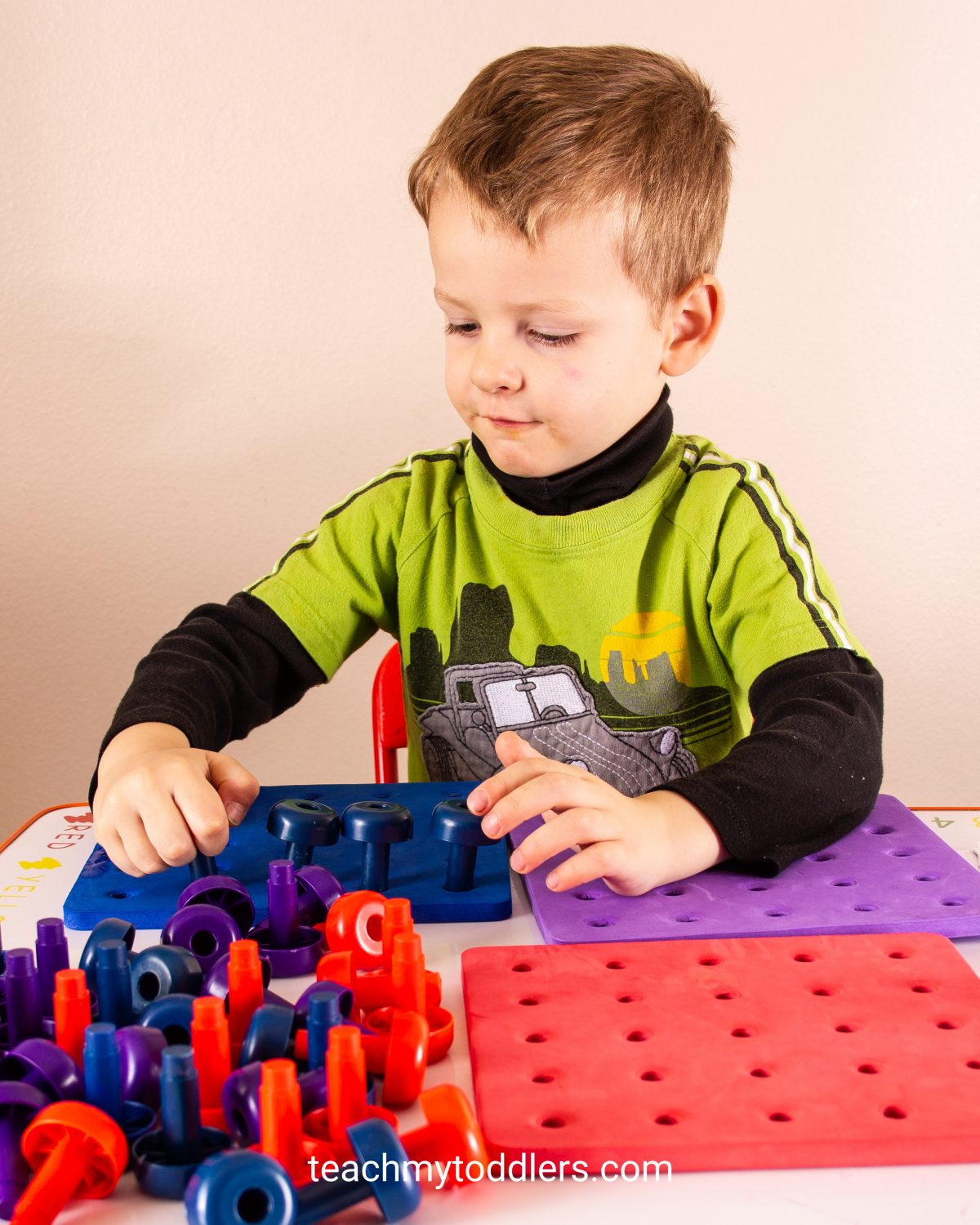 Color Games for Toddlers - Pegboards and Pegs Color Game - Teach My ...