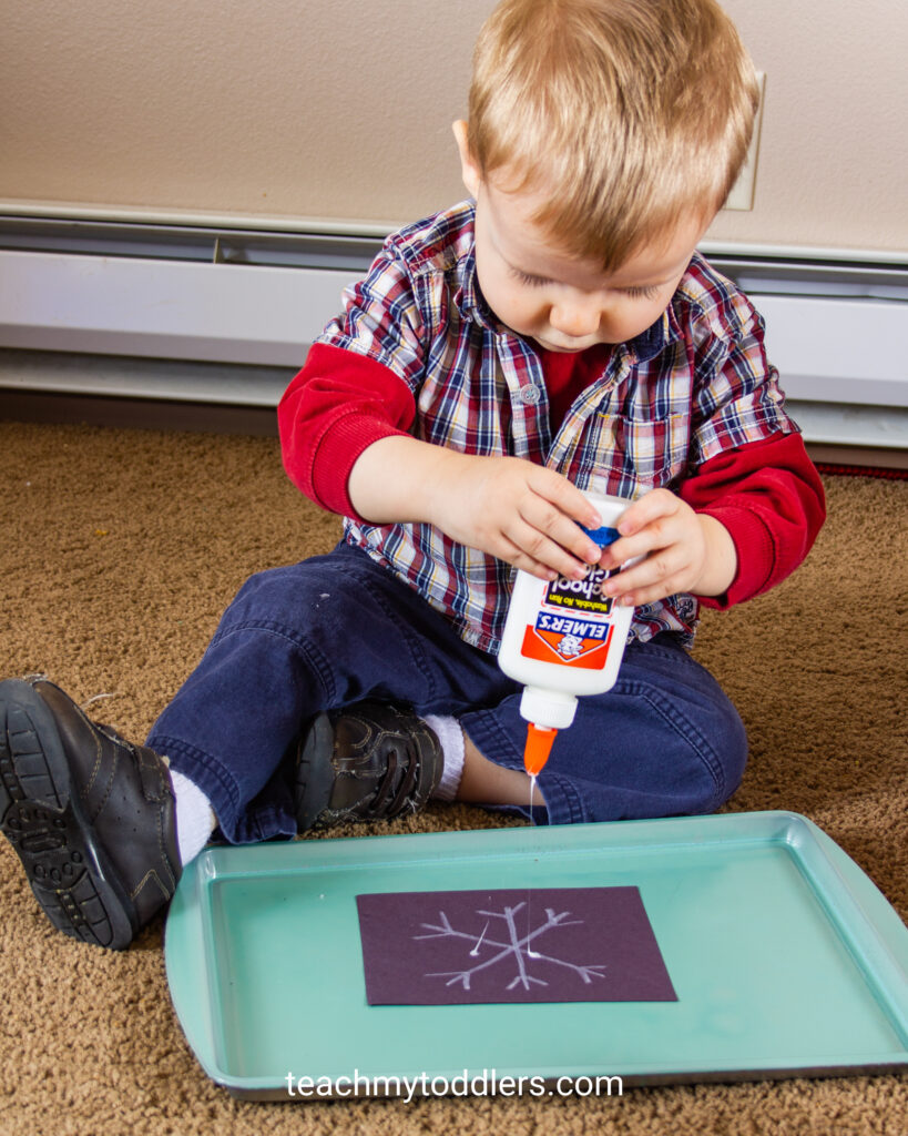 Seasonal Toddler Activity - Winter Themed Toddler Trays - Teach My Toddlers